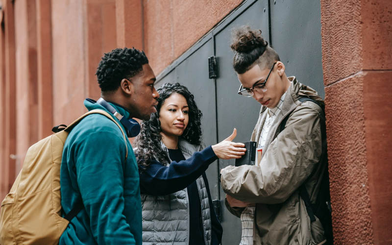 10 Bad Body Language Habits You Need to Get Rid Of – Habits & Routines