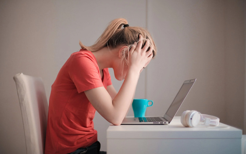 10 Everyday Habits that Are Harming Your Mental Health – Habits & Routines