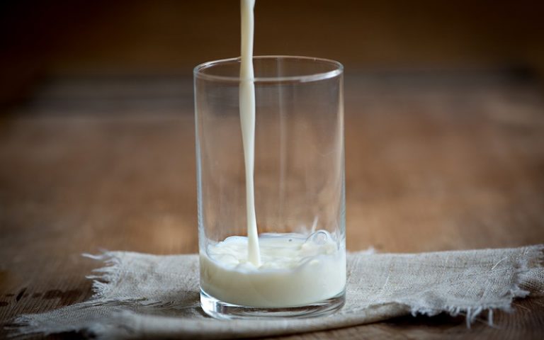 Why You Should Gulp Down a Glass of Milk before Bedtime – Habits & Routines