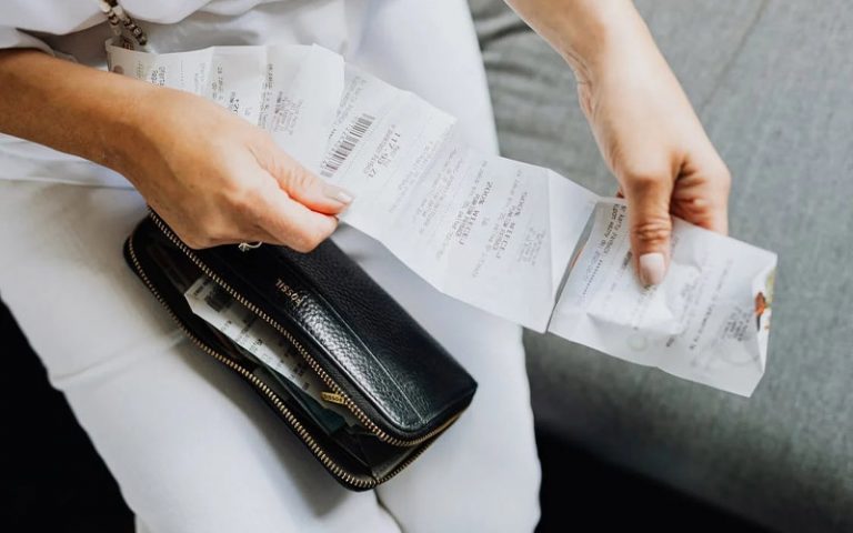 You Should Always Save These Receipts, Here’ Why – Habits & Routines