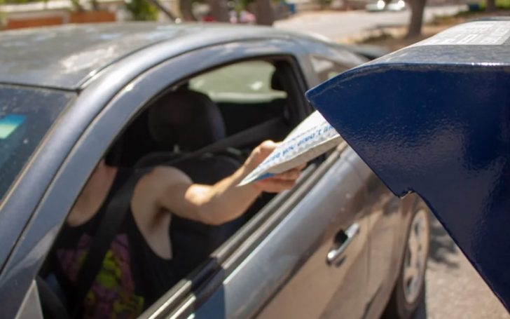 Doing This Increases Your Risk of Mail Theft, USPS Warns – Habits ...
