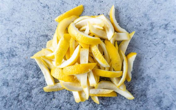 Stop Throwing Away Lemon Peels! Here’s How to Reuse Them – Habits ...