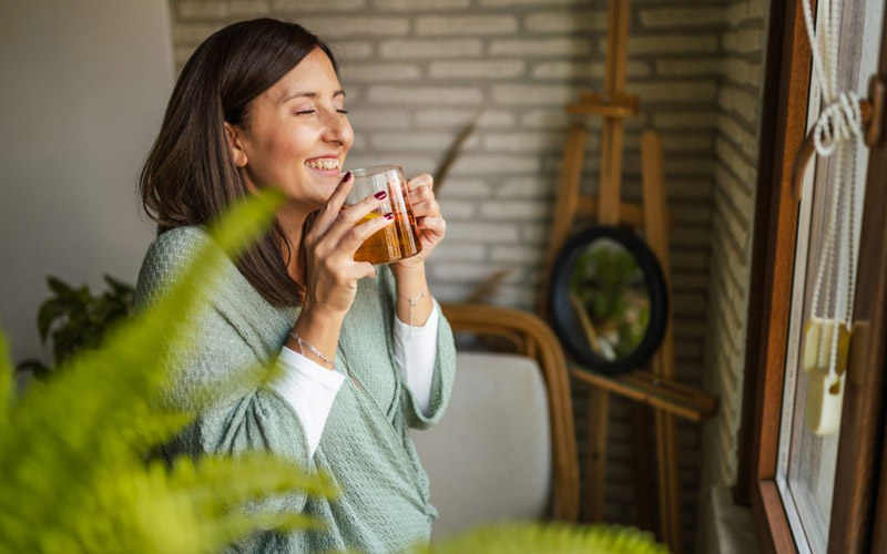 The Pros and Cons of Drinking Tea for Your Health – Habits & Routines