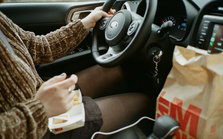 Top 10 Items to Never Forget or Keep in the Car – Habits & Routines